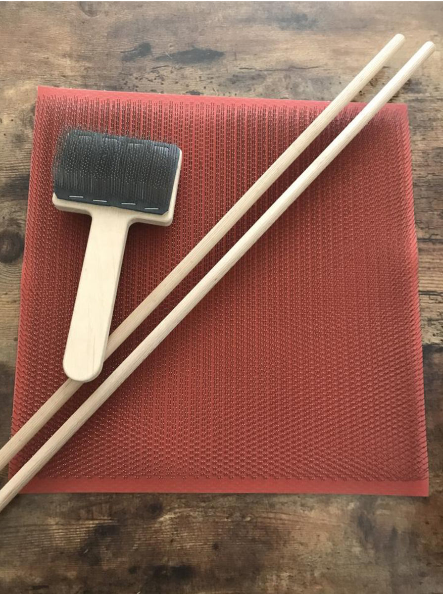 Carding cloth and equipment – Dyeing 4 Ewe